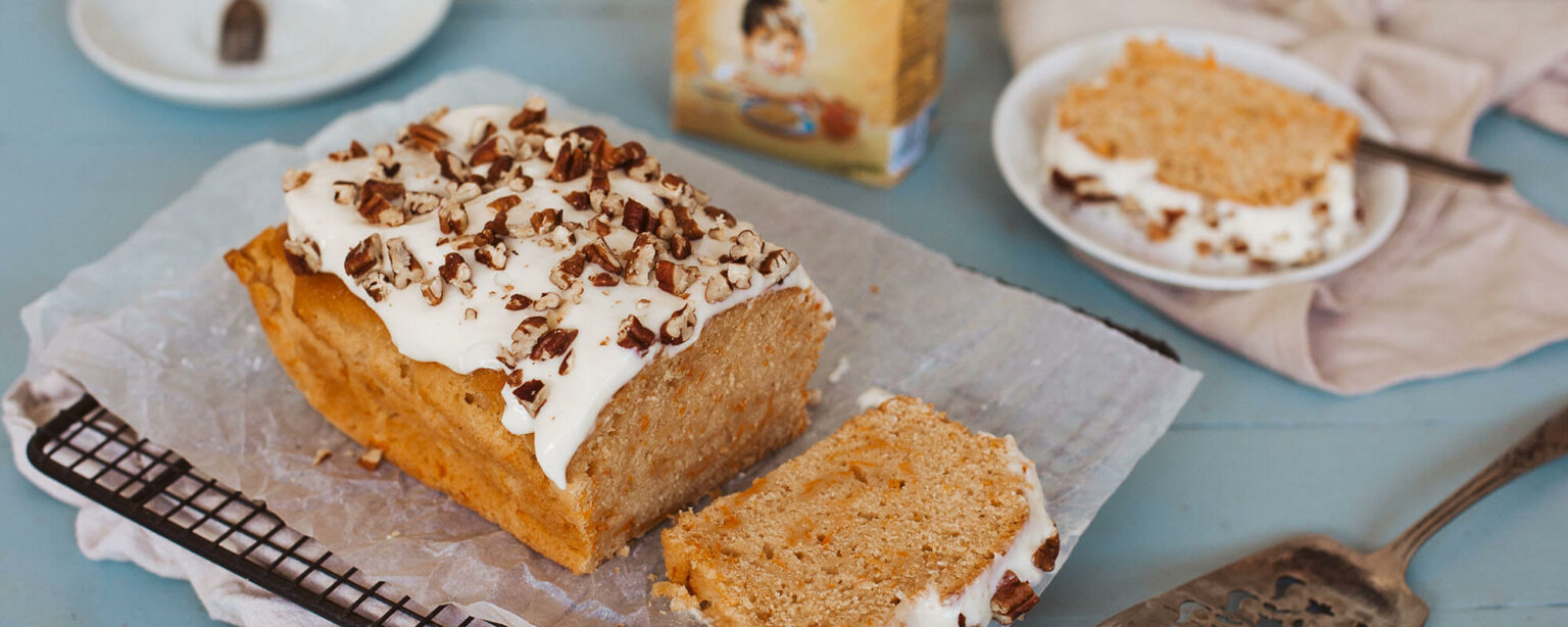Wortelcake met roomkaas glazuur en pecannoten - Tiense Suiker